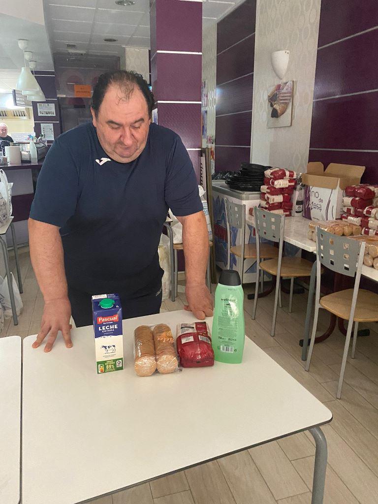 La generosidad de Tomelloso y el tesón solidario de José Ángel Perona y ...